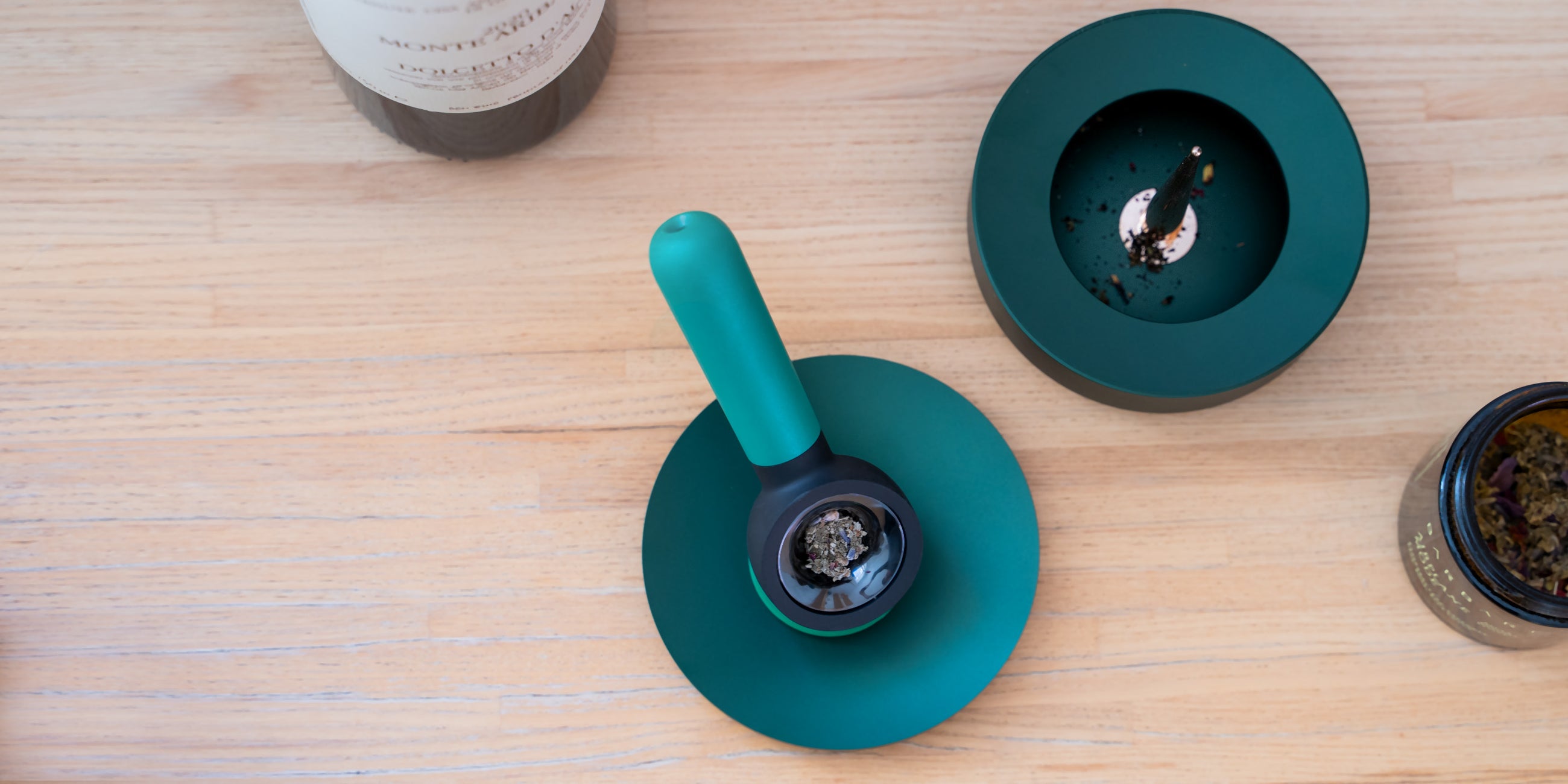 Modern Bong & Handpipe - Premium Smoking Essentials - Heir