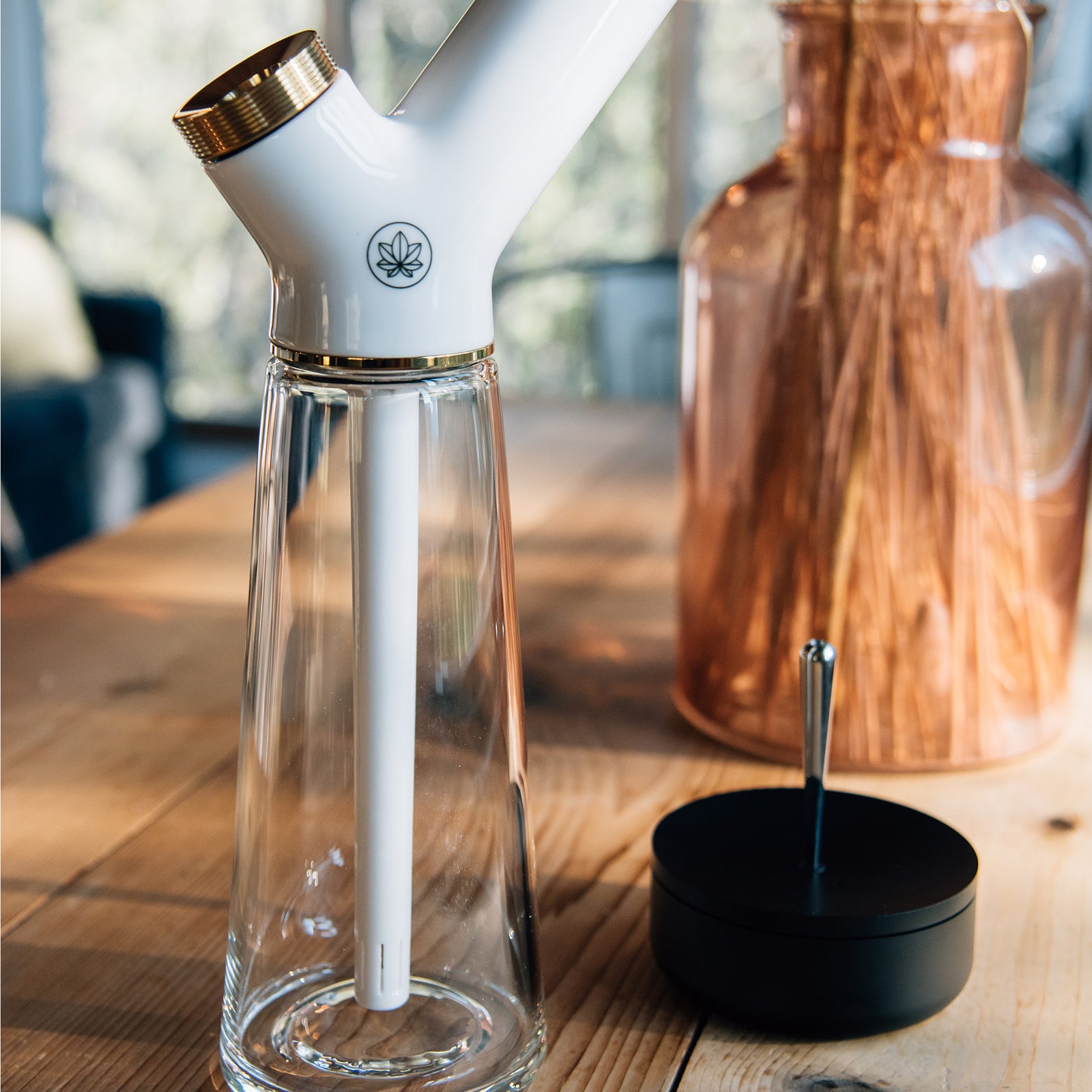 Modern Bong & Handpipe - Premium Smoking Essentials - Heir